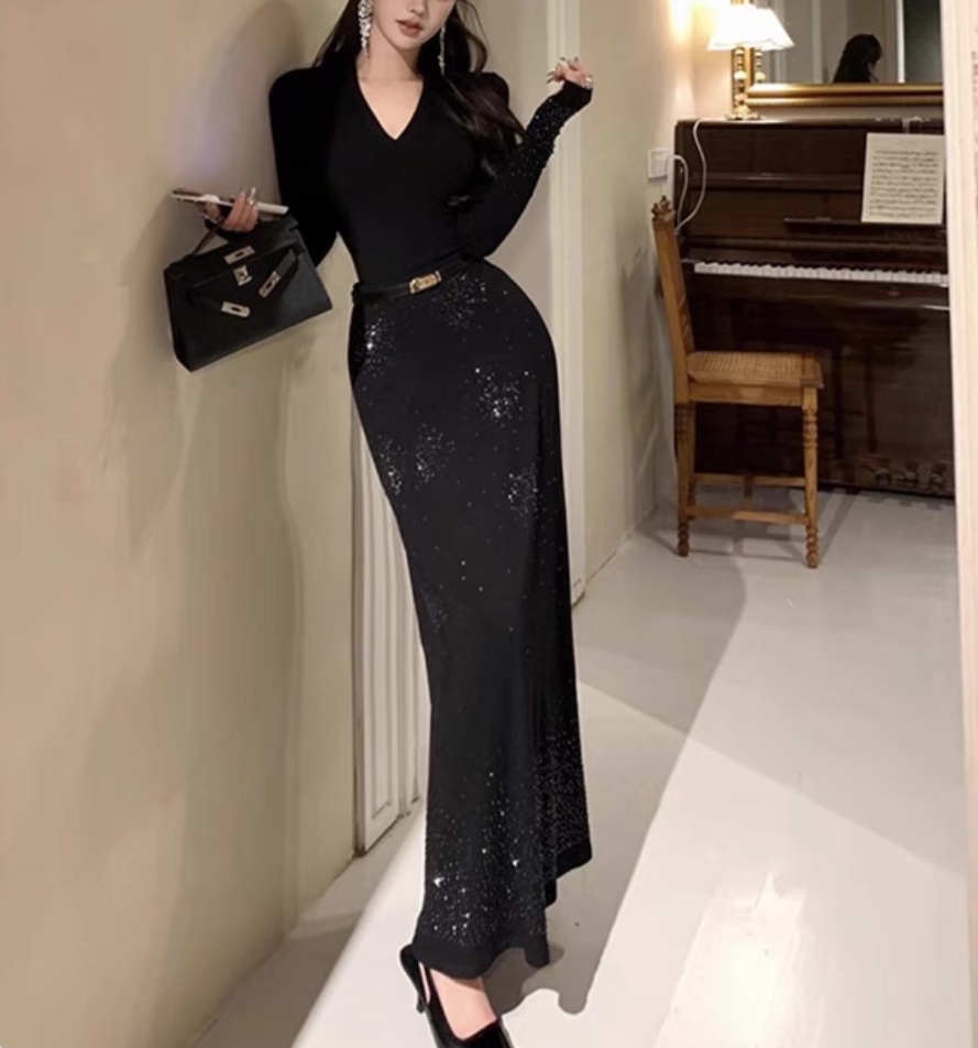 벨트set 브이넥 탑 글리터 롱 스커트 투피스 셋업 스톤 롱 스커트 브이넥 니트 글램 투피스 섹시 투피스 연주회 데이트룩 고급스러운 데일리룩 에이블리