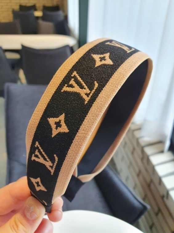 L 헤어밴드 머리띠 헤어핀 집게핀 똑딱핀 머리핀 헤어 머리끈 빅 리본 실크 명품 빅사이즈 반다나 베일 비녀 넓은 밴드 핀 액세서리 헤어스카프 끈 실핀 곱창 스크런치 로고