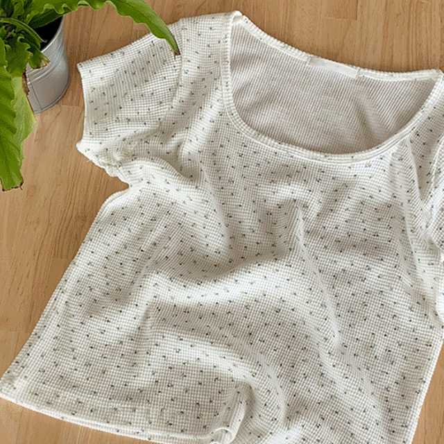 크로플 와플 플로럴 스퀘어 반팔 티셔츠 (3color) - 에이블리