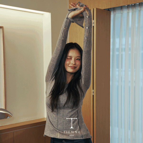 [TM][MADE] Calia 칼리아 소매단추 니트 - 에이블리