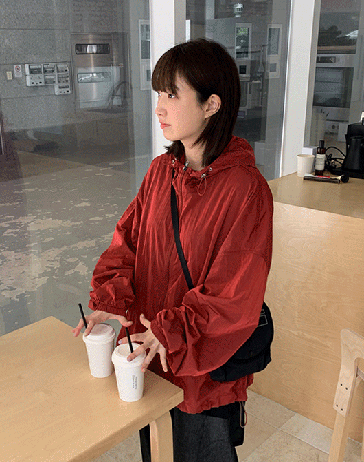 [unisex] 기텀트 글로시 후드 나일론 집업 점퍼 6color 에이블리