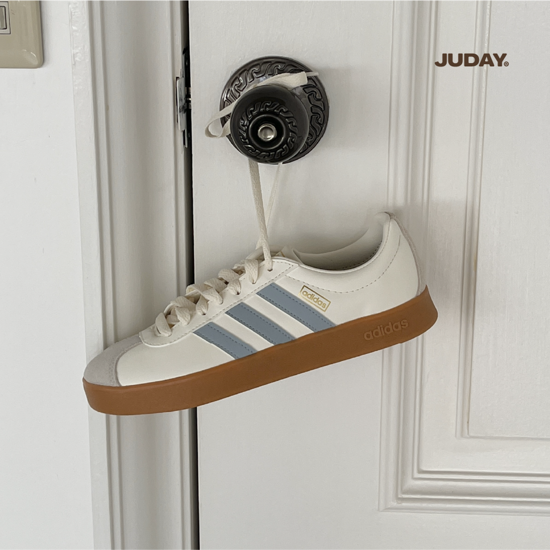 아디다스 네오 VL COURT 화이트 블루 JH5063 - 에이블리