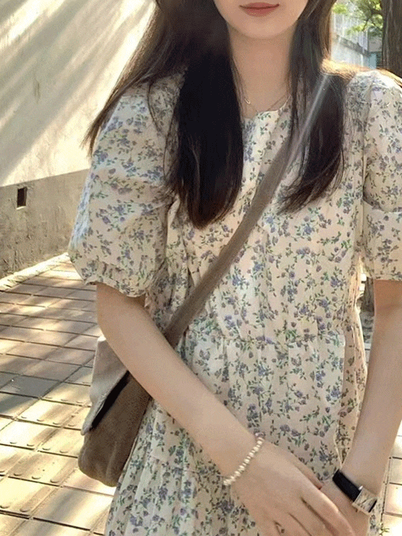 [플라워 패턴💞]리베르 잔꽃 퍼프원피스 휴양지룩 러블리룩 여름반팔롱 원피스 바캉스룩 에이블리