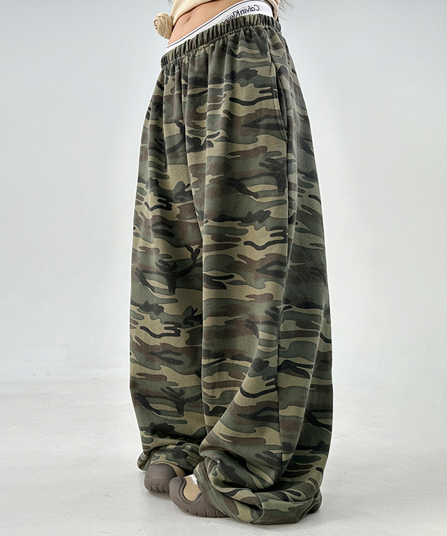밀리터리트레이닝💚🩶2color 롱팬츠 군복 카모플라쥬 오버핏팬츠 롱바지 와이드바지 와이드팬츠 트레이닝팬츠 남여공용 트레이닝바지 와이드트레이닝 벌룬바지 벌룬팬츠 쭈리 핀턱팬츠