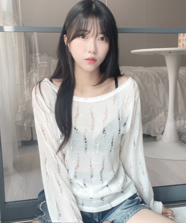 [소장템] 도아 여리핏 데미지 니트 에이블리