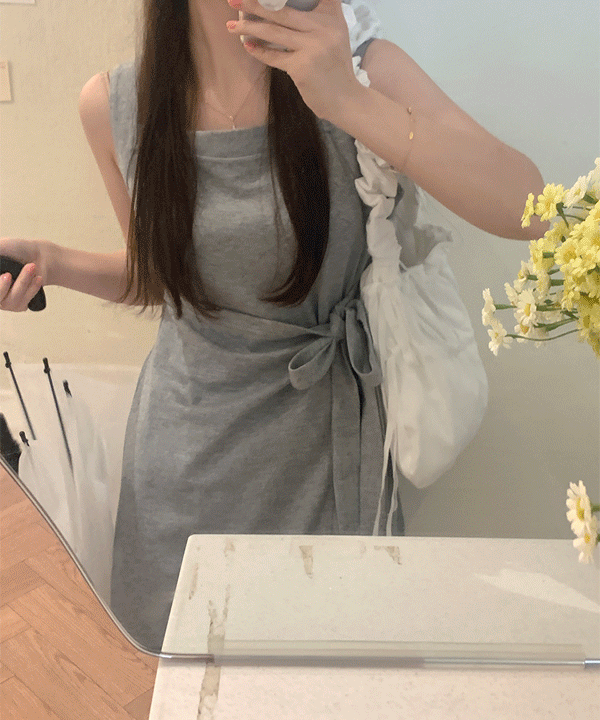 [꾸안꾸룩] 리본 랩 나시 미니 원피스 ops (2color) - 에이블리