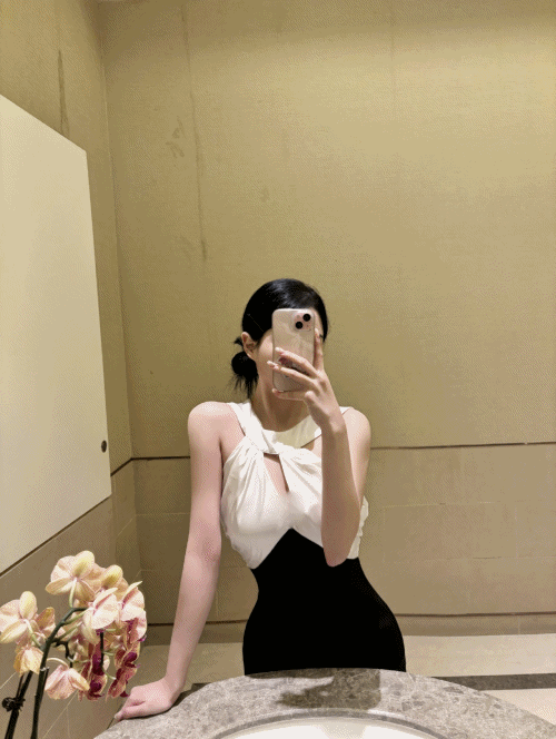 공주룩 리나 홀터넥 원피스 연말룩 생일룩 공주룩 크리스마스 주인공 에이블리